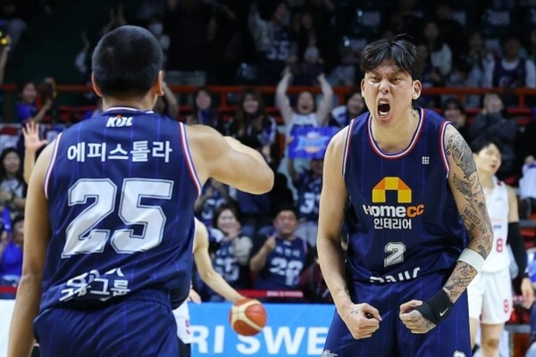 프로농구 KCC, SK 꺾고 4강 PO 진출... DB와 맞대결